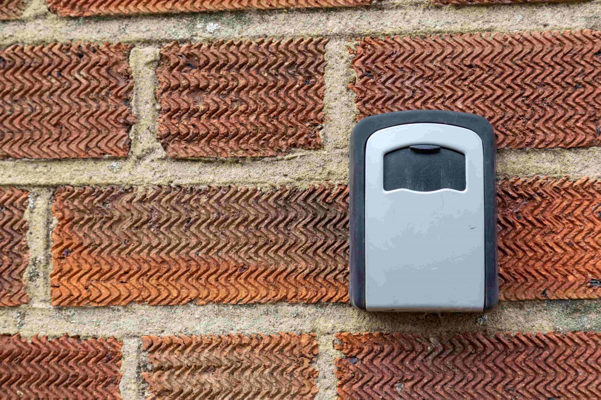 Providing Self-Check-In Using an Airbnb Lockbox | Guesty